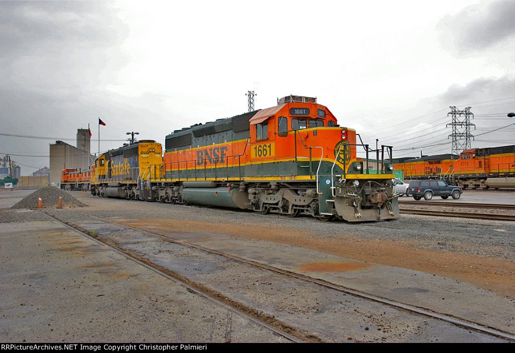 BNSF 1661